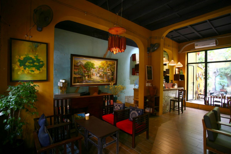 Cafe inside 90-year-old house » Vietnam News - Latest Updates and World ...