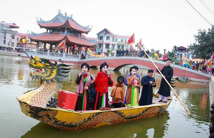 Lim Festival: The Cultural Space Of Quan Ho Folk Songs in Vietnam ...