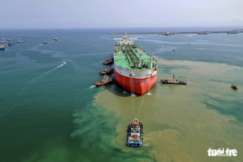 Vietnam’s shipyard builds world’s largest floating oil storage tank for ...