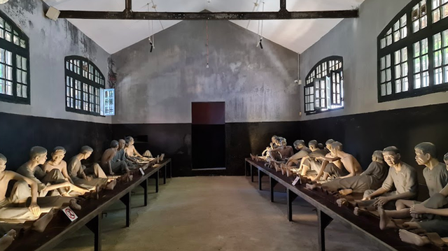 The story of Hoa Lo Prison”Hell on earth” in the heart of Hanoi, after ...