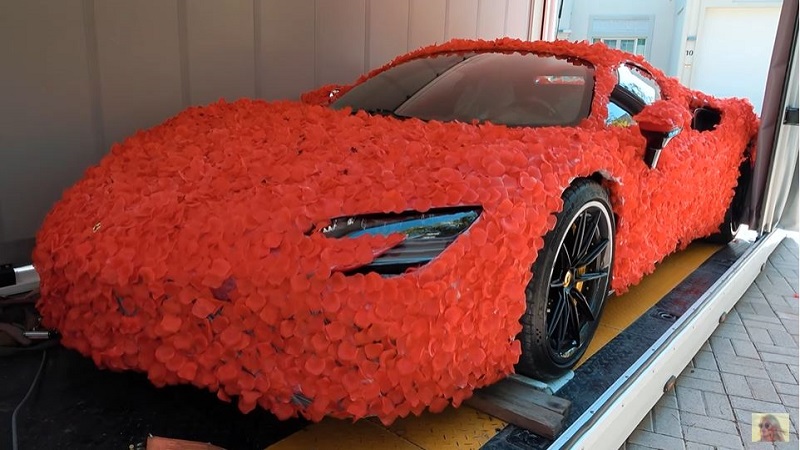 Ferrari SF90 Stradale stands out with a brand new shirt with 1,000 ...