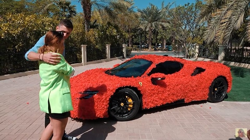 Ferrari SF90 Stradale stands out with a brand new shirt with 1,000 ...