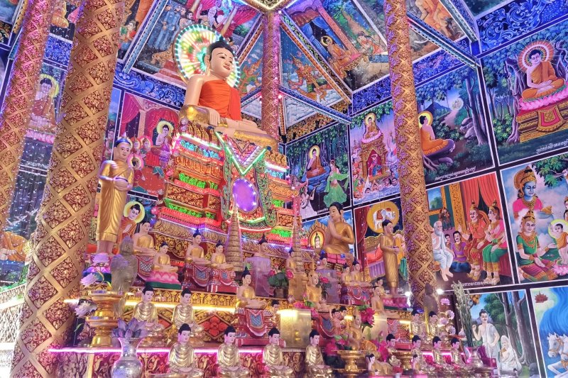 More than 130 years old Khmer pagoda is colorful in the West » Vietnam ...