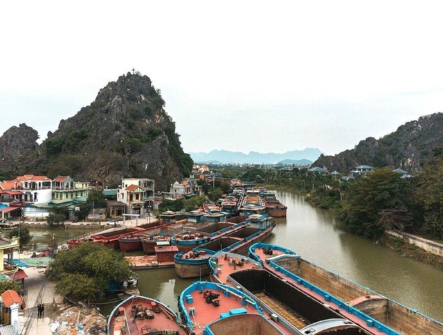 Kenh Ga Floating Village – a picture of a beautiful and peaceful river ...