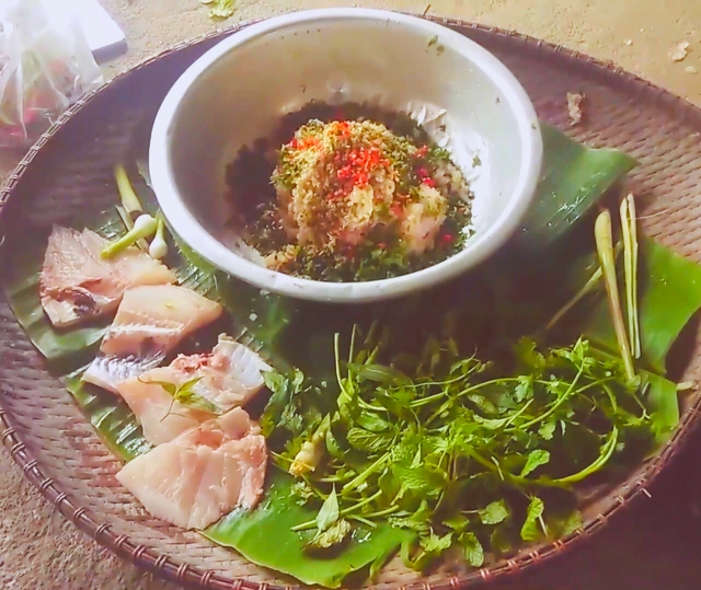 Kon Tum yellow ant salad: A famous specialty in the sunny and windy ...