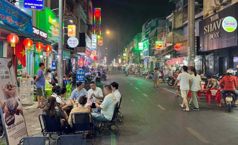 HCMC opens new night food street in District 3 » Vietnam News - Latest ...