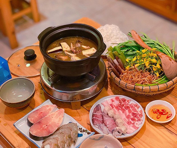 Can Tho fish sauce hot pot: The salty, simple and unforgettable ...