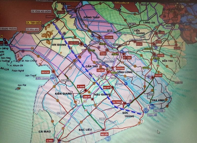 Mekong Delta works on two major traffic infrastructure projects ...