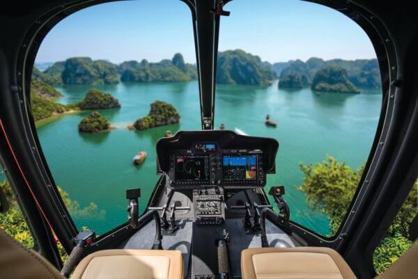Bell 505 plane crash on Ha Long Bay, Vietnam: all victims found ...
