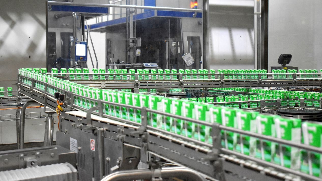 Vinamilk firmly holds its position as a leading listed company after 20 ...
